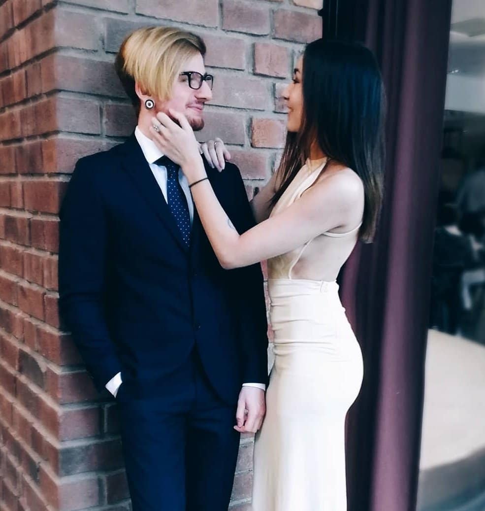 8 Bitryan is Not Married to Wife. Dating Girlfriend: Pauline - wifebio.com