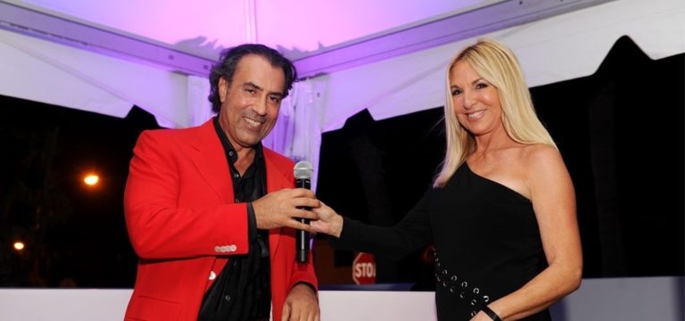 Masoud Shojaee is Married to Wife: Stephanie Shojaee. Kids. – wifebio.com