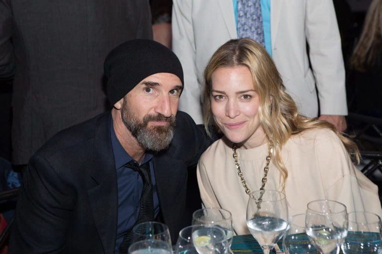 Stephen Kay is Married to Wife: Piper Perabo. Kids. Dating History ...