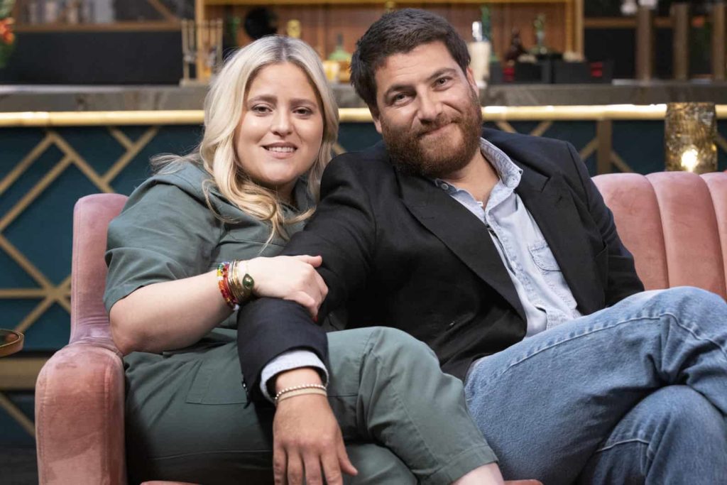 Adam Pally Wife is Married to Wife: Daniella Liben. Kids – wifebio.com