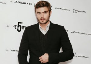 Alex Roe is not Married to Wife. Dating Girlfriend: Monica Noonan ...