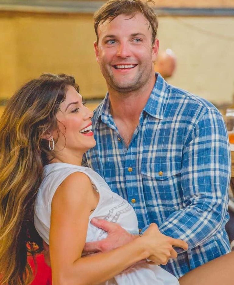 Wes Welker is Married to Wife: Anna Burns. Kids. – wifebio.com