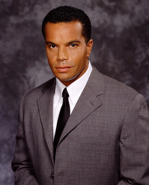 Is Troy Roberts Married to Wife? or Dating a Girlfriend? - wifebio.com