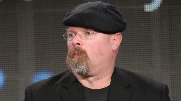 Jamie Hyneman is Married to Wife: Eileen Walsh. Kids – wifebio.com