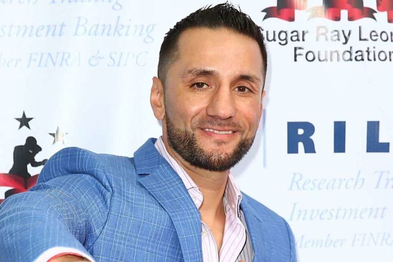 Is Sergio Mora Married to Wife? Or Dating Girlfriend? Kids – wifebio.com